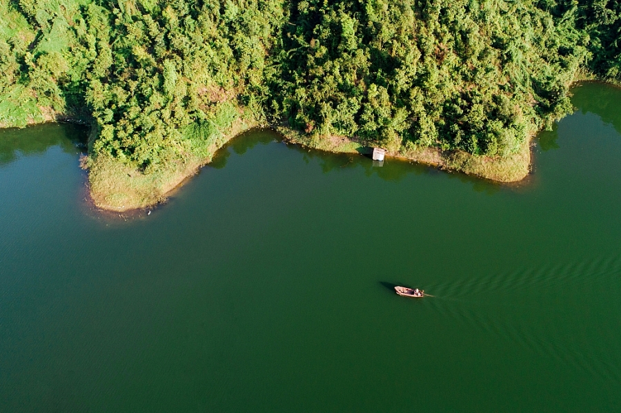 Legendary Nui Coc Lake